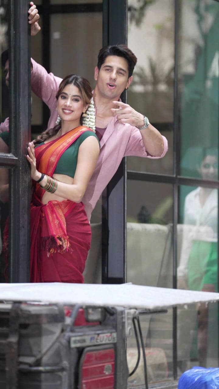 Param Sundari Stars Sidharth Malhotra, Janhvi Kapoor Begin Promotions ...