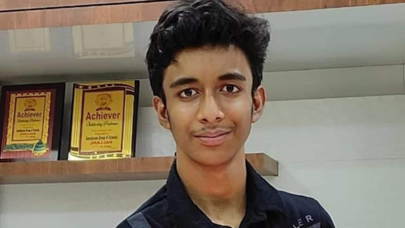 JEE Advanced 2025: Doctors' Son Saksham Jindal Secures AIR 2, Shares ...