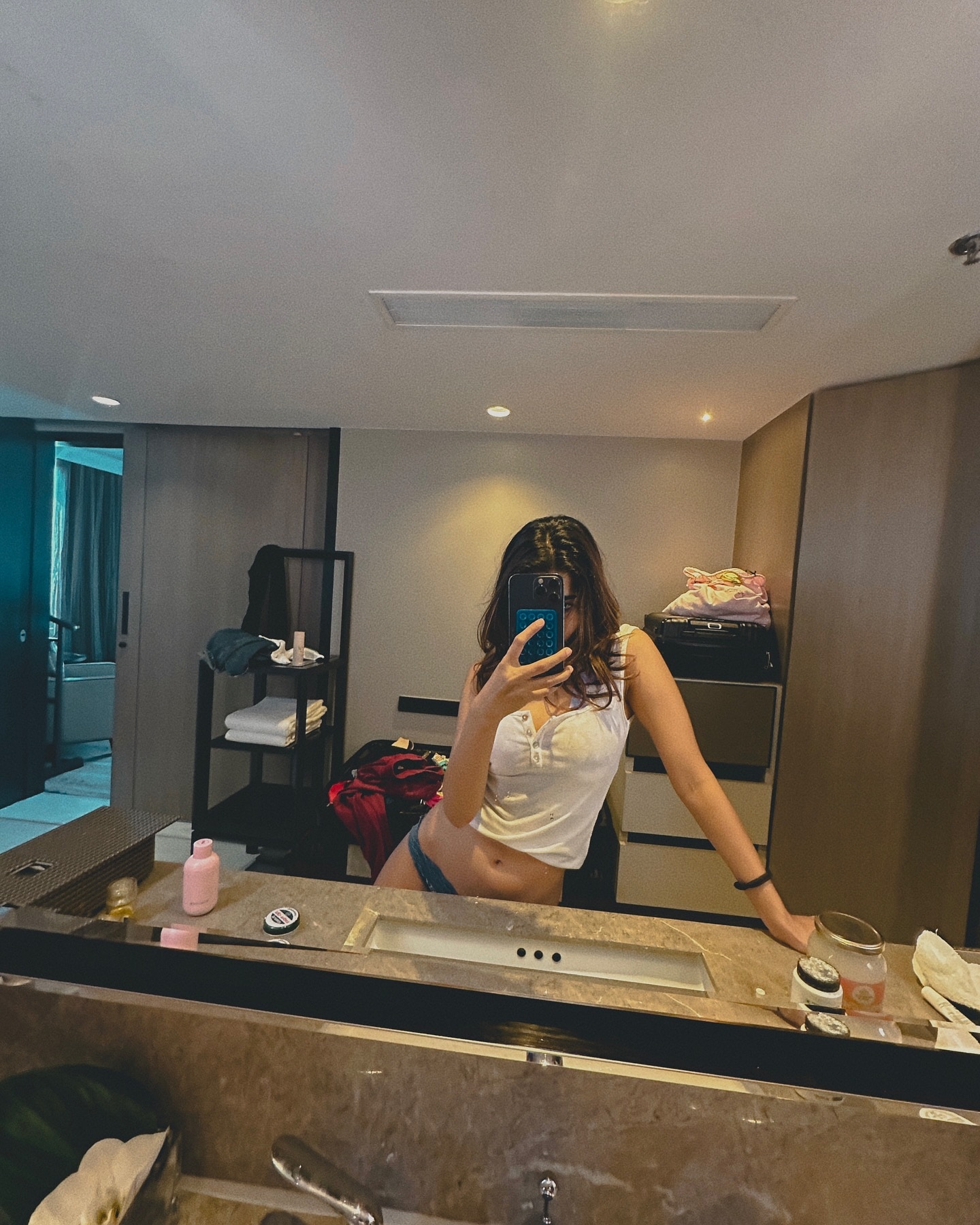 Shalini Pandey Leaves Little To The Imagination In Bold Photoshoot, See ...