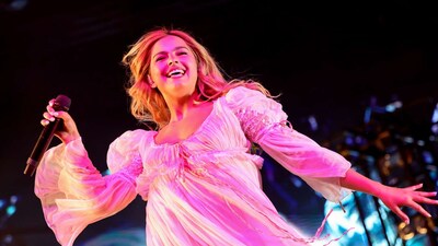 Addison Rae Hails 'Divine Woman' Lana Del Rey After Wembley Show In ...