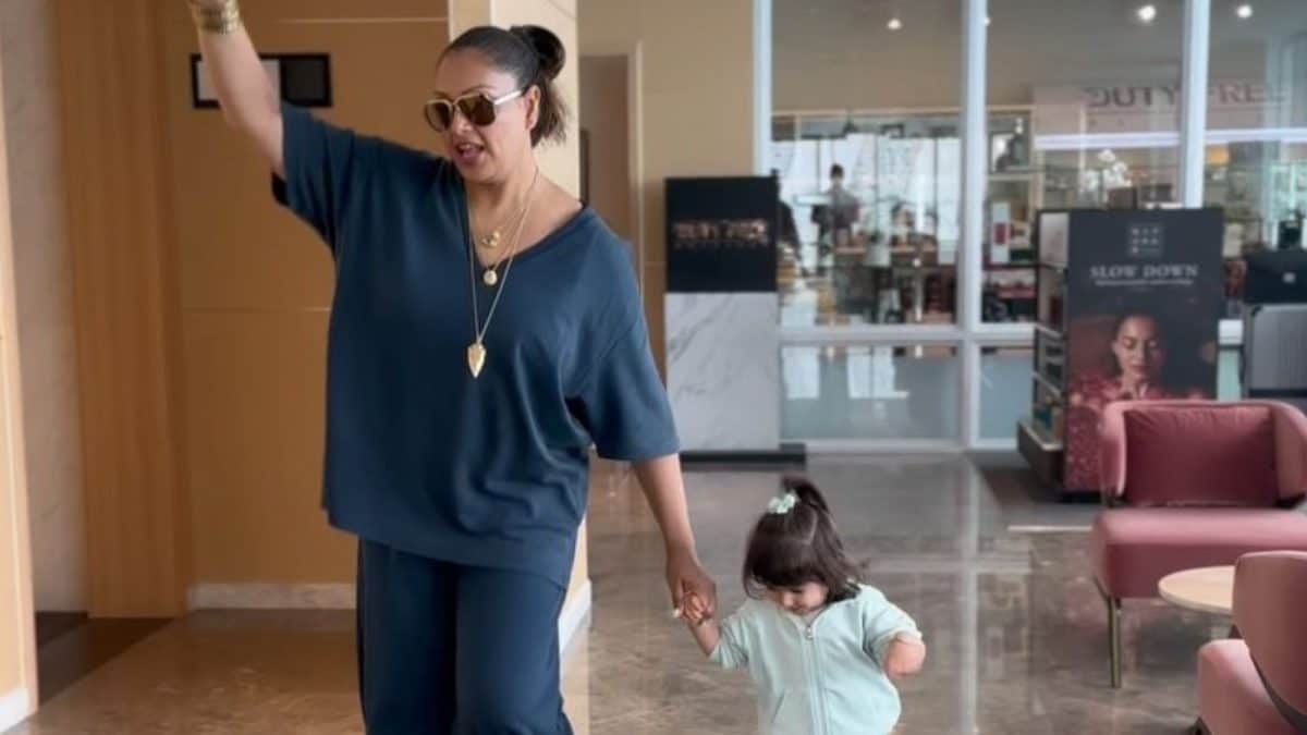 Bipasha Basu’s Daughter Devi Says ‘Abracadabra’ And It’s All Kinds of ...