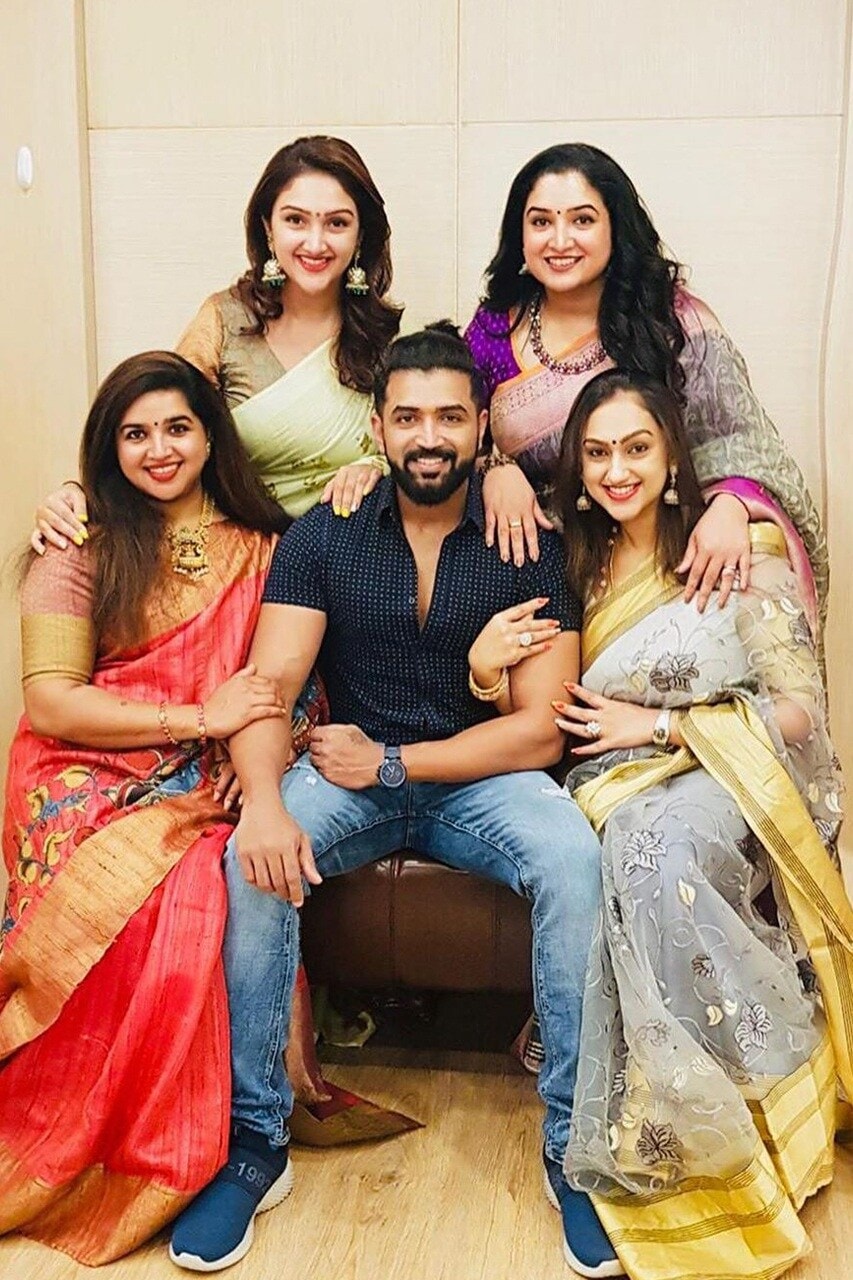 Three Generations In One Film! Can You Guess This Iconic Tamil Film Family?