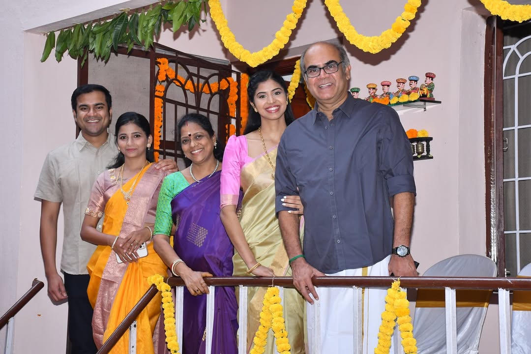 Actor Father, Swimmer Daughter, Cricketer Son-in-Law: Meet The ...