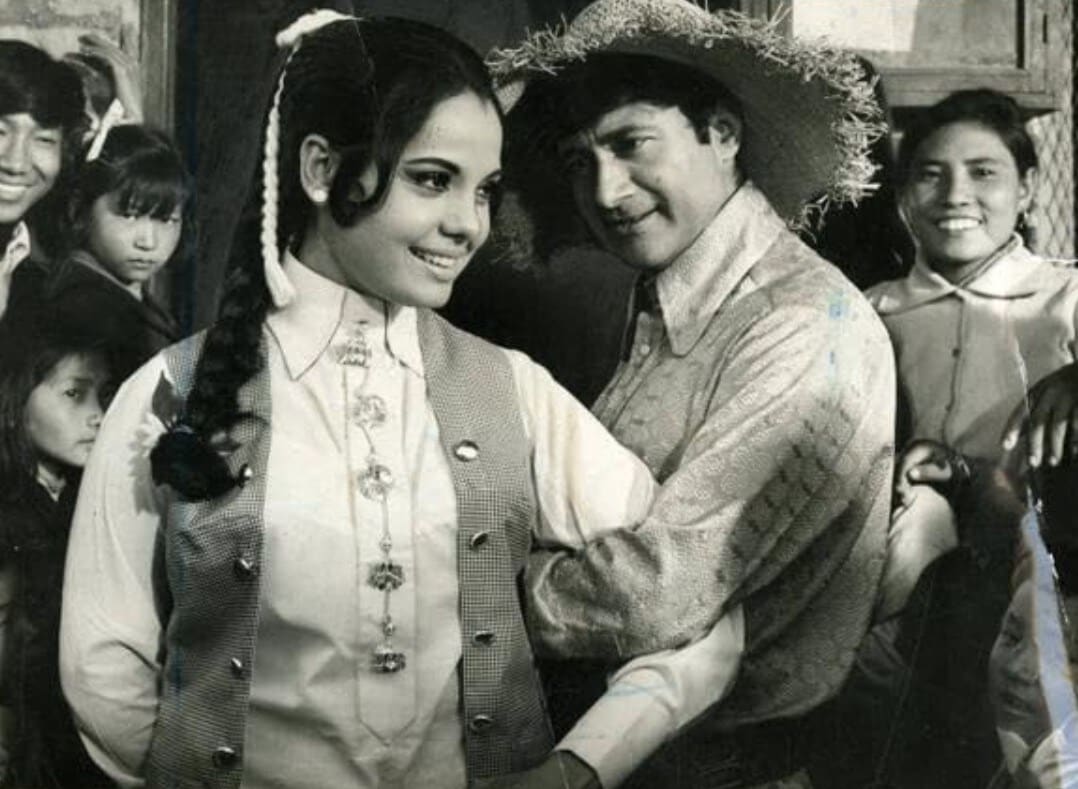 The Bollywood Icon Who Mentored Rajesh Khanna But Lost Stardom To ...