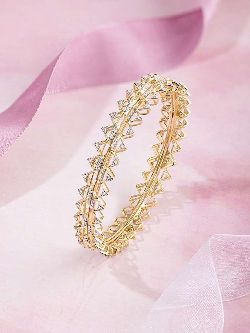 Teej-Ready Essentials: Must-Have Vanity Picks For A Glamorous Hariyali ...