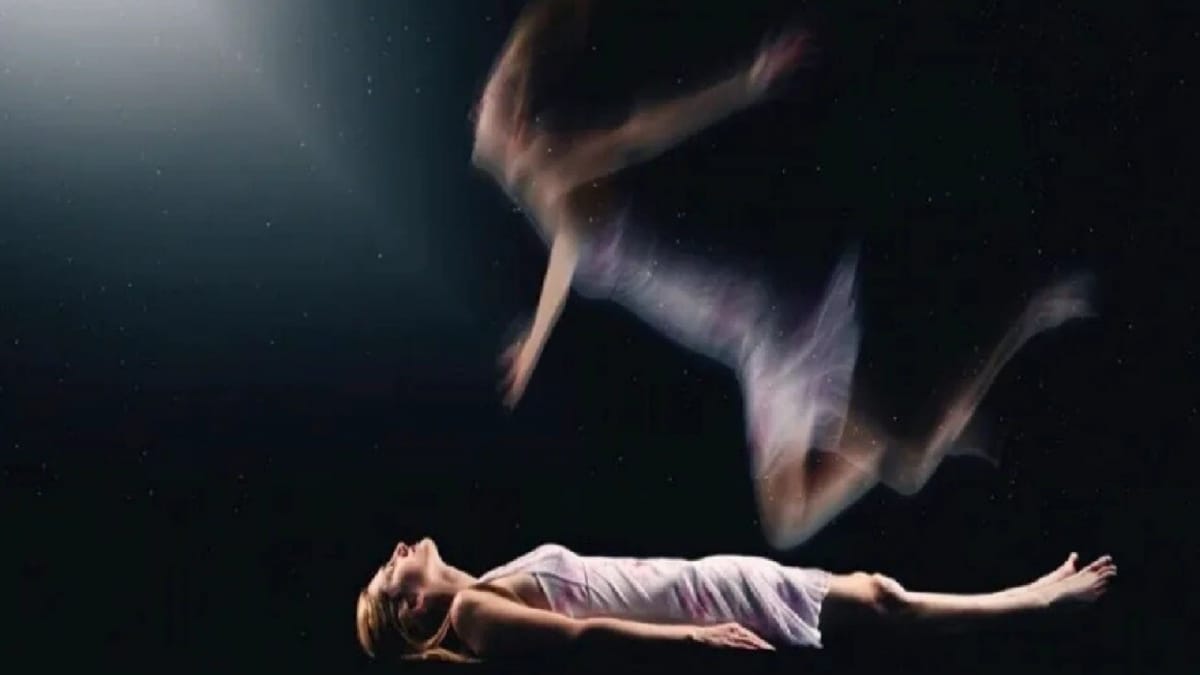 When The End Is Near: 8 Gentle Signs The Body Shows Days Before Death