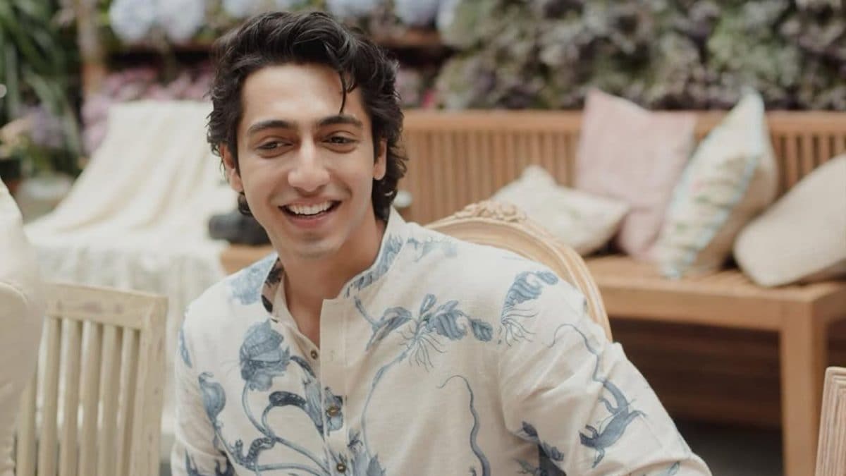 Ahaan Panday Instagram Id: Saiyaara Actor Ahaan Panday Hits 1 Million ...