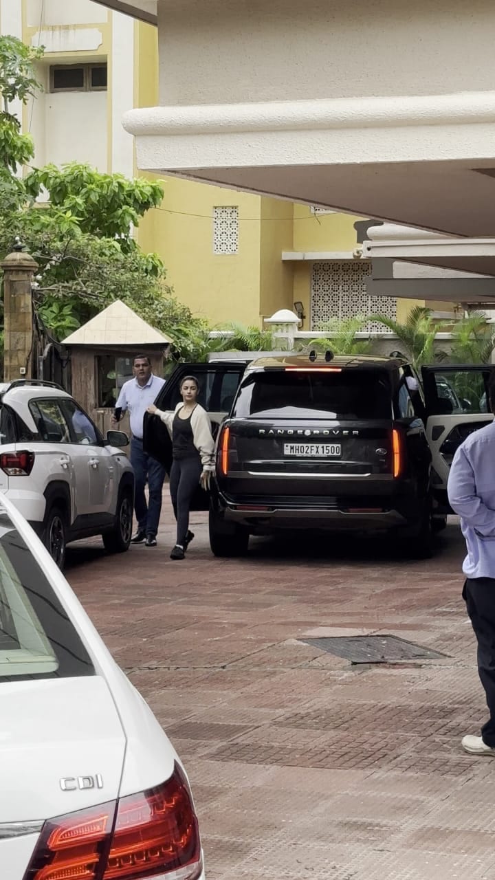 Alia Bhatt’s Latest Look Is Major Mid-Week Vibes, See Pics