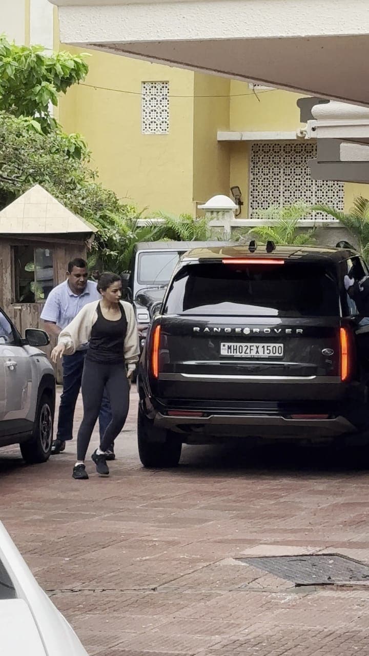 Alia Bhatt’s Latest Look Is Major Mid-Week Vibes, See Pics