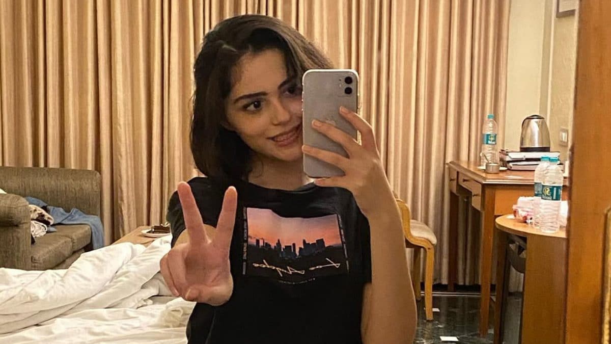 Saiyaara Star Aneet Padda’s Throwback Childhood Dance Video Goes Viral | Bollywood News - News18