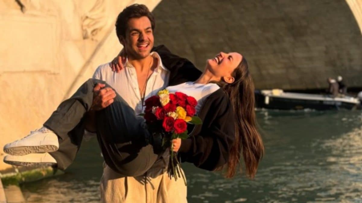 Ashish Chanchlani, Elli AvrRam CONFIRM Relationship With Romantic Photo ...