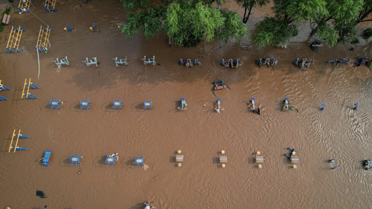 Beijing Floods Kill 30, Over 80,000 Evacuated As Northern China Battles ...