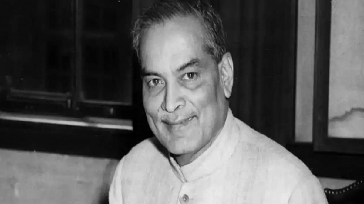 Happy Doctors' Day 2025: Who Is Dr Bidhan Chandra Roy, The Visionary Behind The Celebration ...