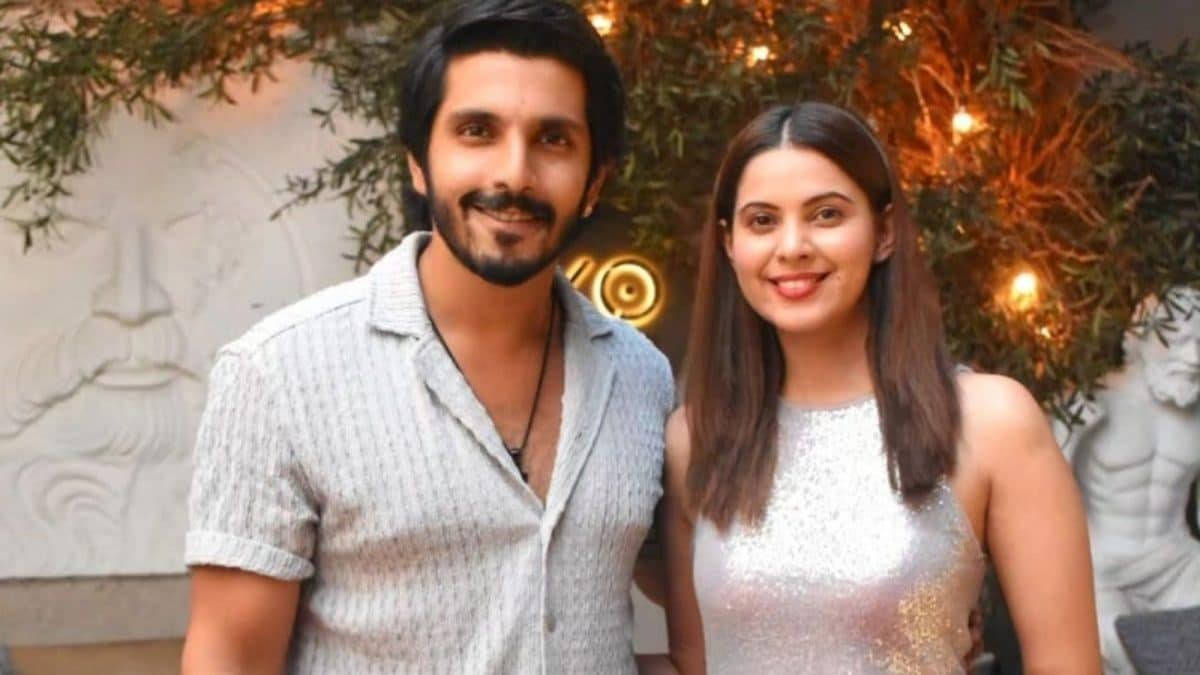 Kanwar Dhillon, Alice Kaushik Break-Up? Former Pens Angry Note, Says ...