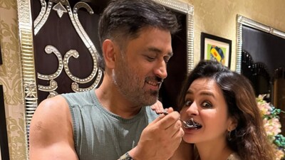MS Dhoni, Wife Sakshi's 15th Anniversary Celebration Photos Are All ...