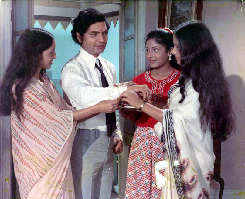 This Versatile Actress Romanced Amitabh Bachchan And Later Played His ...