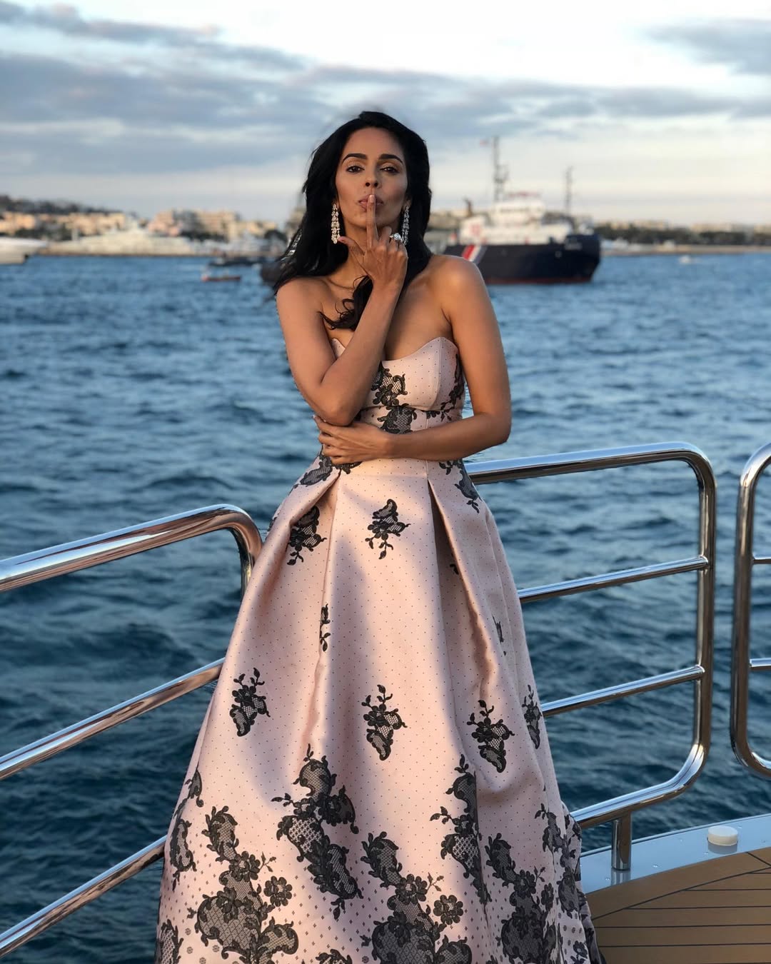 The 48-year-old Actress Returned To Bollywood After Nine-Years – Now Turning Heads In French Riveria