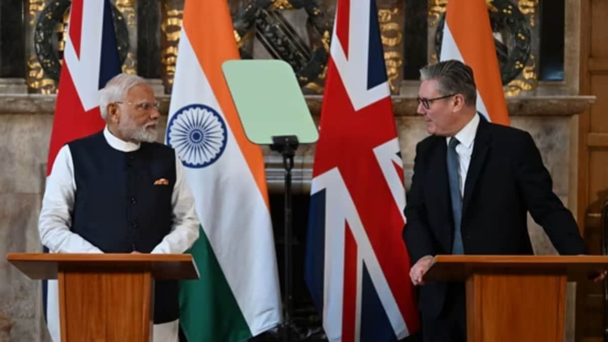 ‘Don’t Worry, Use English’: PM Modi Smiles As Translator Struggles With ...