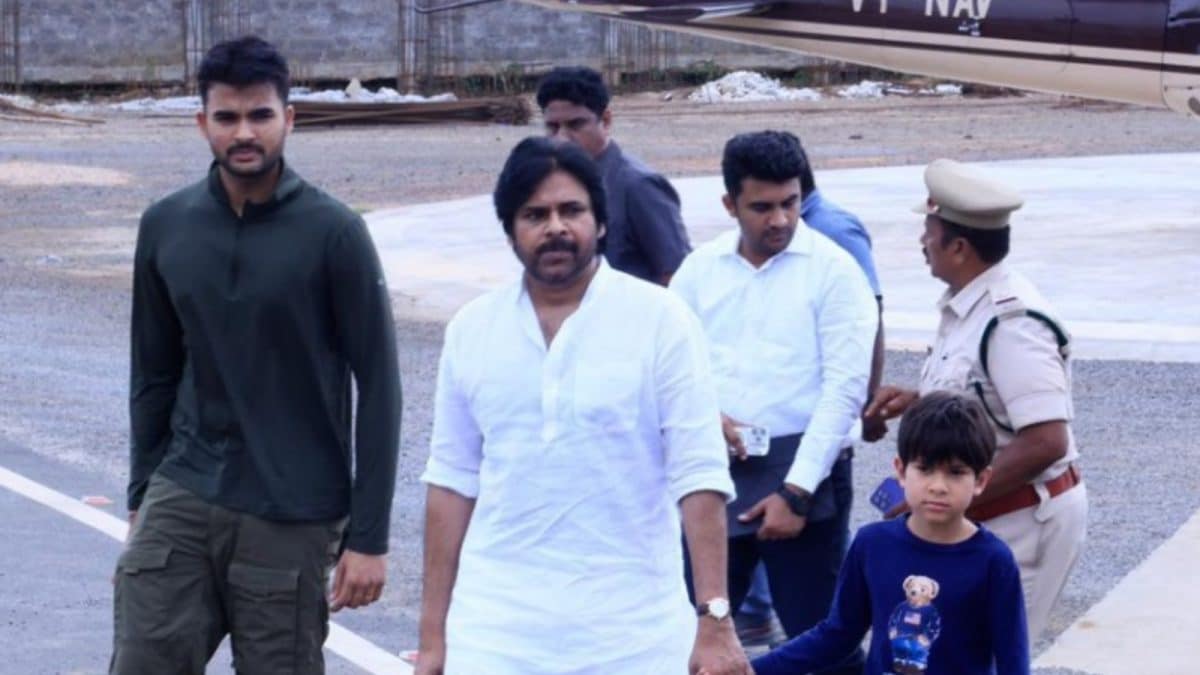 Pawan Kalyan’s Photo With His Sons Mark Shankar And Akira Nandan Goes Viral | Telugu Cinema News ...