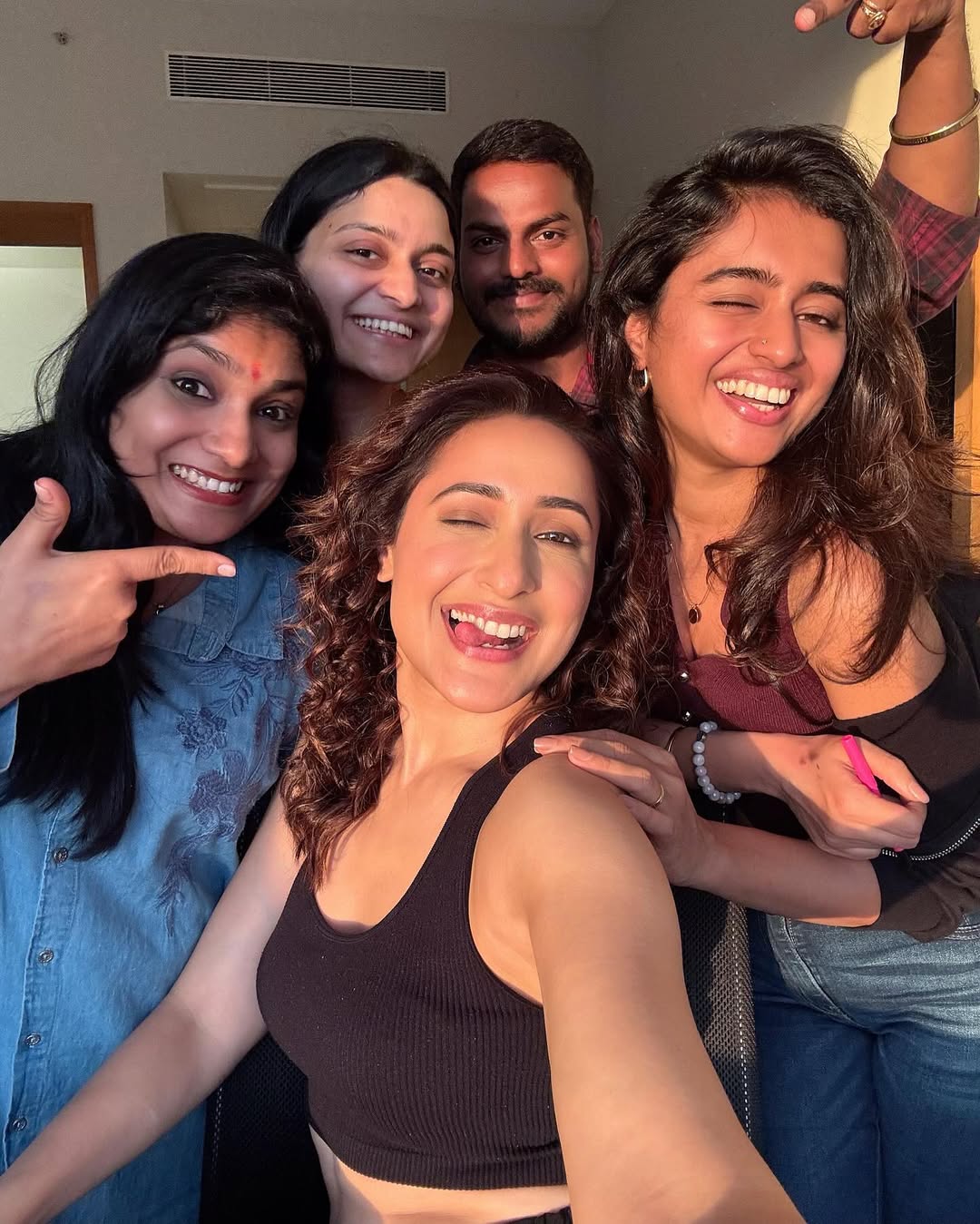 This Actress, Who Worked With Akshay Kumar, Is Turning Up The Heat With Her Bikini Look