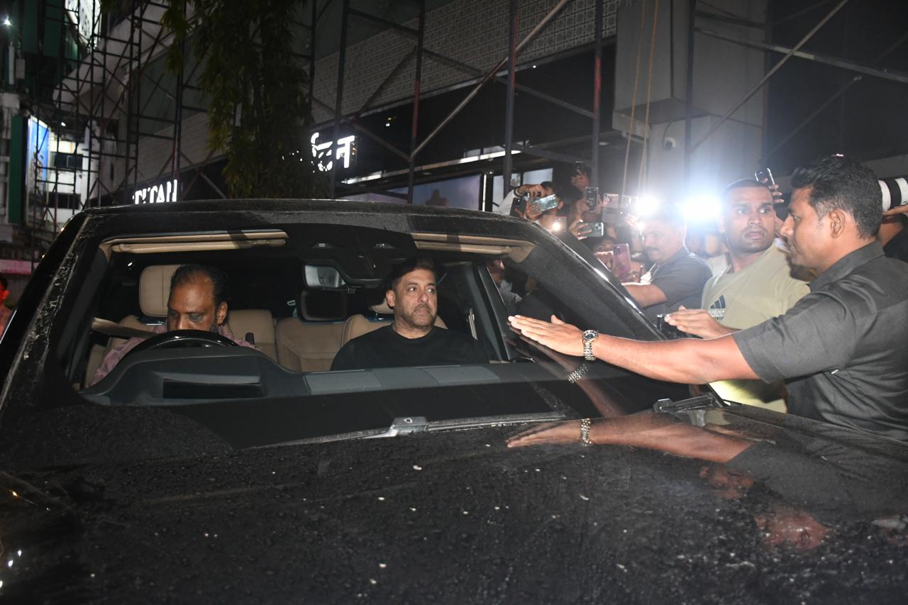 Salman Khan Attends Ex-Girlfriend Sangeeta Bijlani's 65th Birthday Celebrations | PICS