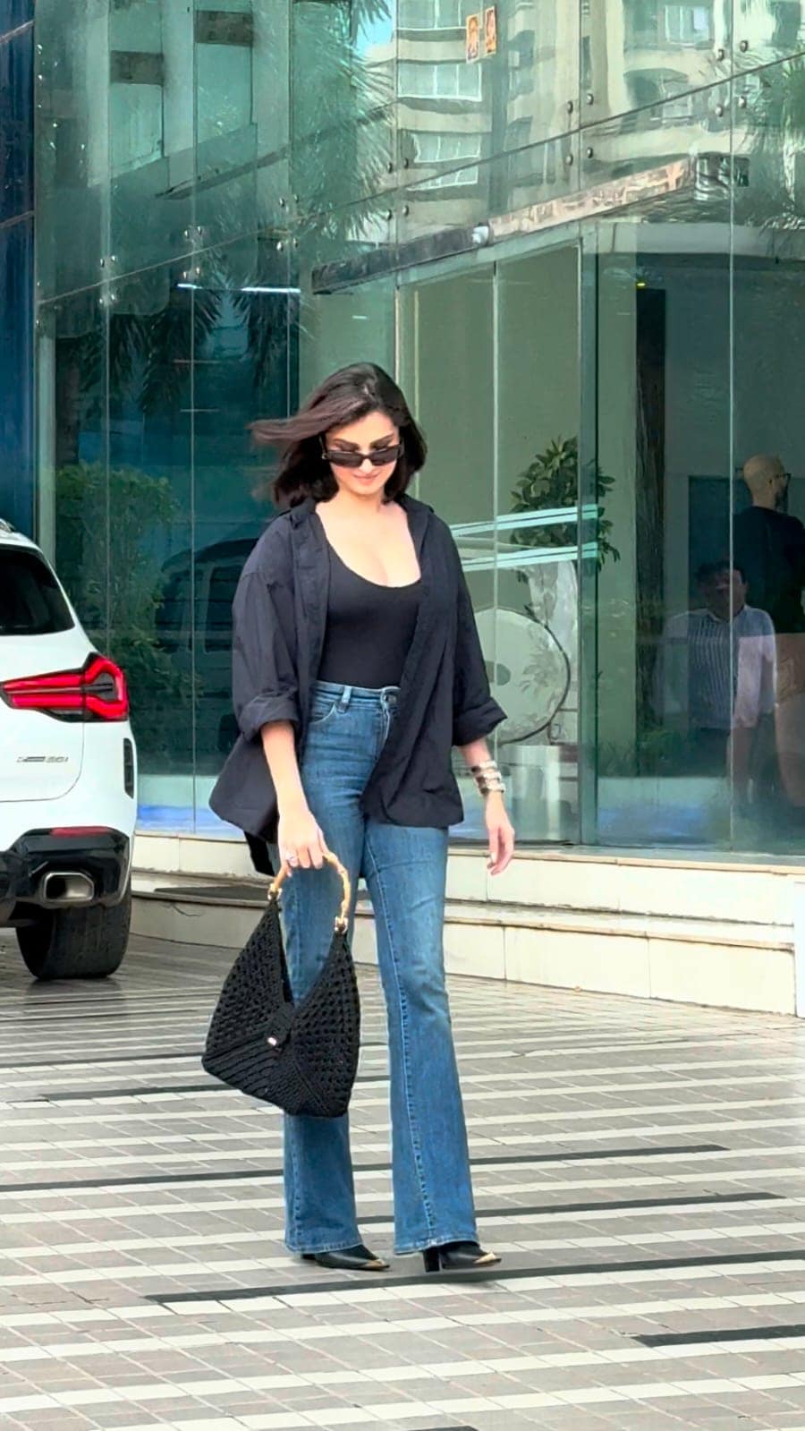 Tara Sutaria Slays Her Chic Off-Duty Look, See Pics – Latest News ...