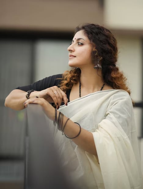Remember Athmiya Rajan From 'Manam Kothi Paravai'? This Is Her Stunning ...