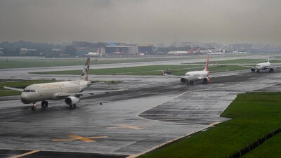 Brace For Mumbai Flight Delays; IndiGo, SpiceJet Issue Travel Advisory Amid Heavy Rain | Mumbai ...