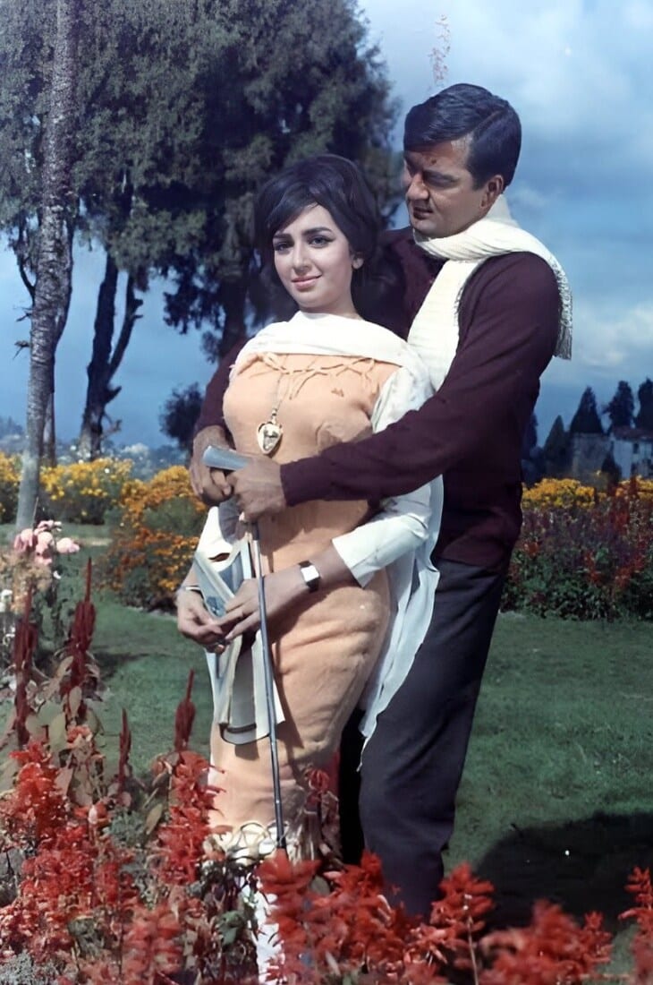 This Shashi Kapoor Heroine Was Forced Into Prostitution By Her Alcoholic Partner, Died Alone At 34