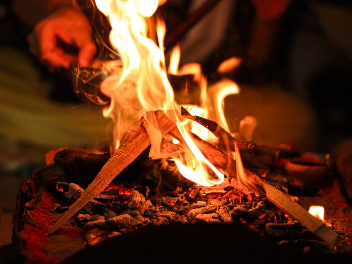 Why “Swaha” Is Chanted During Havan Puja? The Sacred Story Revealed ...