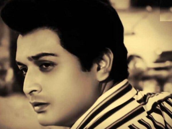 Director Didn't Tell 15-Year-Old Actress About Kissing Scene, Hero Didn ...