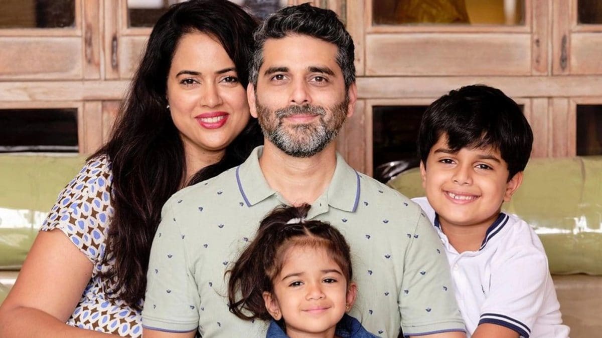 Sameera Reddy Says Son Made Her Return To Films After 13 Years: 'He Pushed Me' | Regional Cinema ...