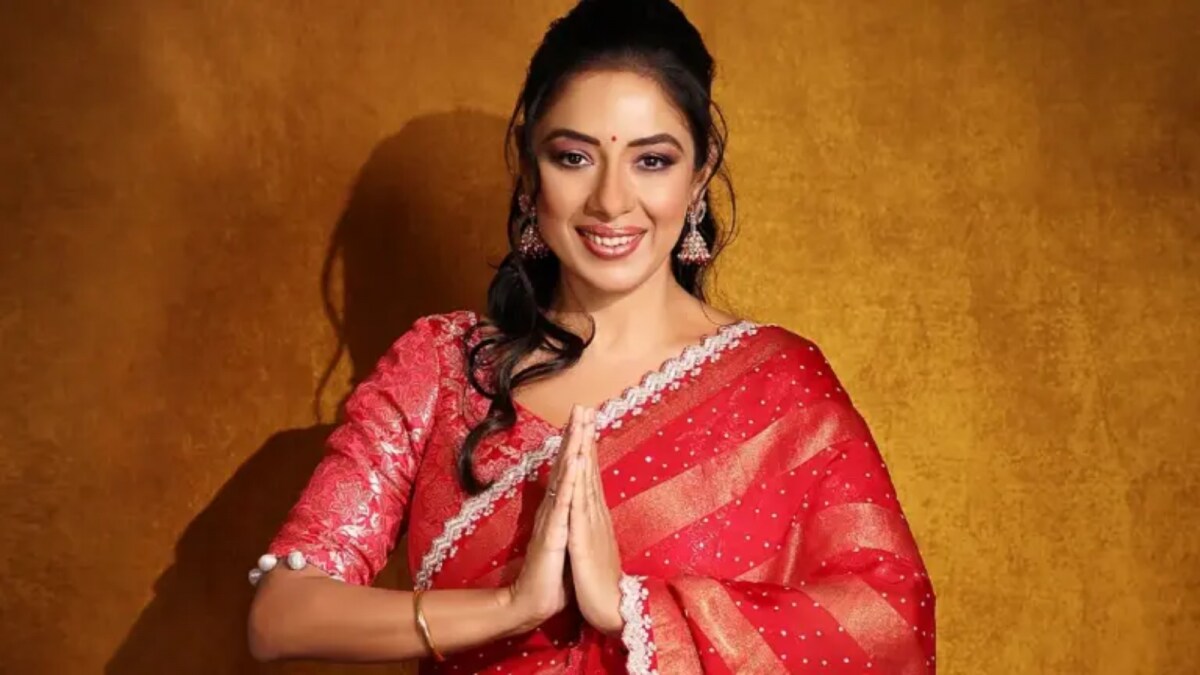 Anupamaa Actress Rupali Ganguly Reacts Angrily To Viral Beef Eating ...