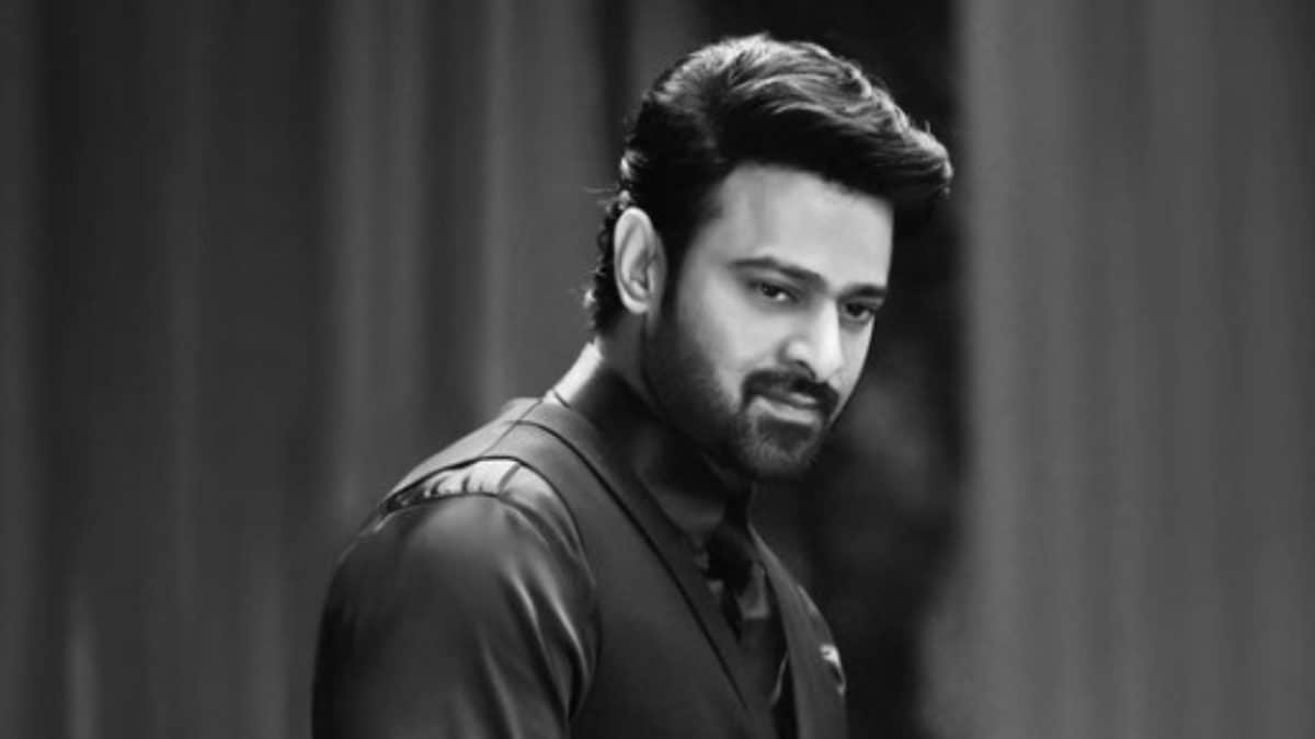Prabhas’s Look From Fauji Sets Leaked Online, Makers Issue Strict ...