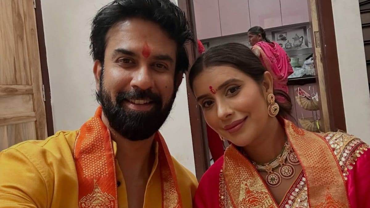 Rajeev Sen, Charu Asopa Leave Fans Confused With Cosy Selfie: 'Sab ...