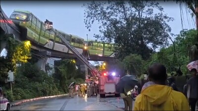 Mumbai Monorail Stuck On Elevated Track For Hours Amid Heavy Rain, 582 ...