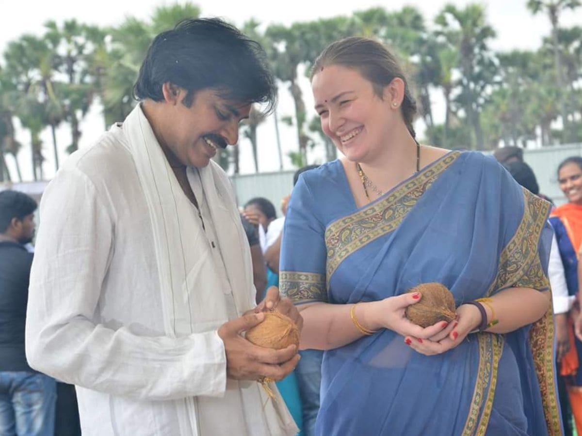 Who Is Nandini, Pawan Kalyan's First Wife Who Disappeared 16 Years Ago ...