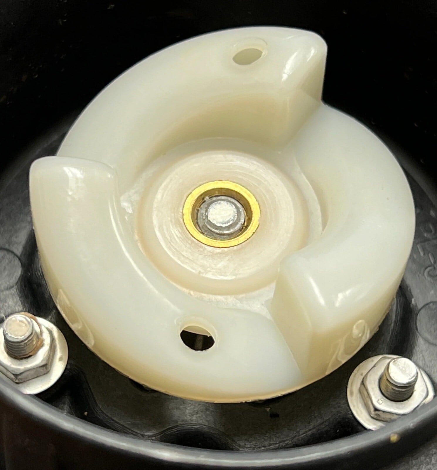 Tired of Dirty Mixer Jars? Viral Kitchen Hack Shows Easy Cleaning Trick