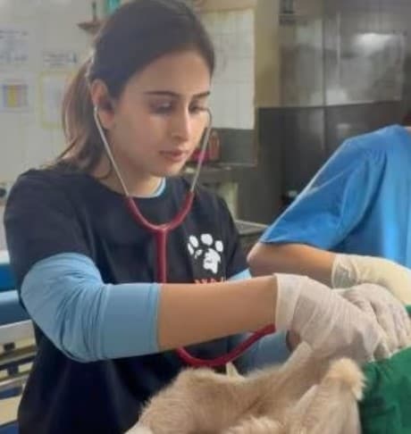 On Arjun Tendulkar's 26th Birthday, Here Are Some Photos With Fiance ...