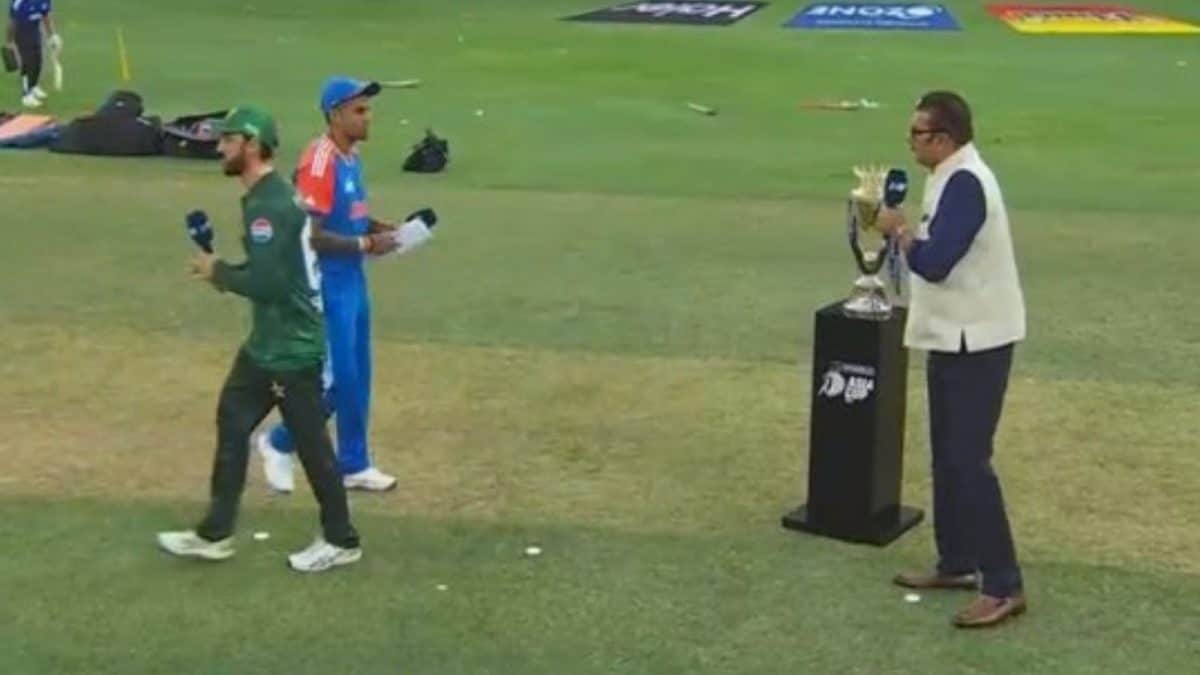 Suryakumar Yadav, Salman Ali Agha Avoid Handshake At Toss In Asia Cup Clash: Watch | Cricket ...
