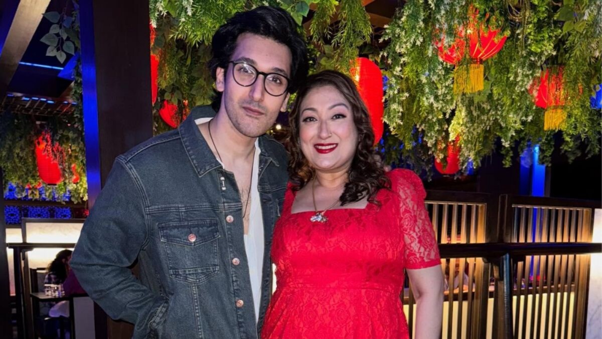 Most Adorable Mother-Son? Sunita Ahuja And Yashvardhan Have Our Vote ...