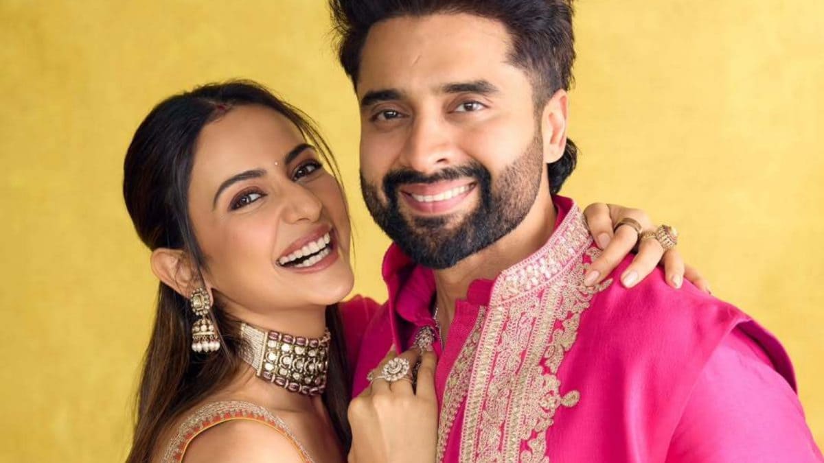 Rakul Preet Singh, Jackky Bhagnani Serve Couple Goals In Uber Cool ...
