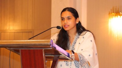 Success Story: Meet IAS Sakshi Sawhney, UPSC Rank 6th, Who Became First ...