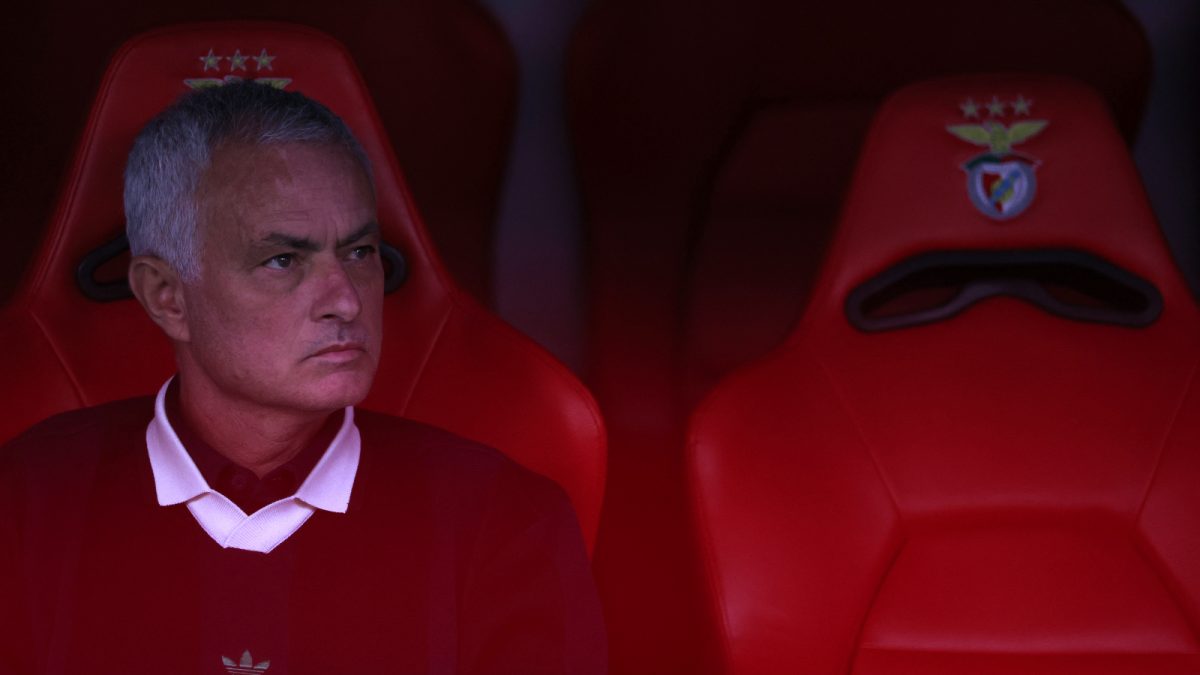 Jose Mourinho Officially Unveiled As New Benfica Boss; Returns After 25 ...