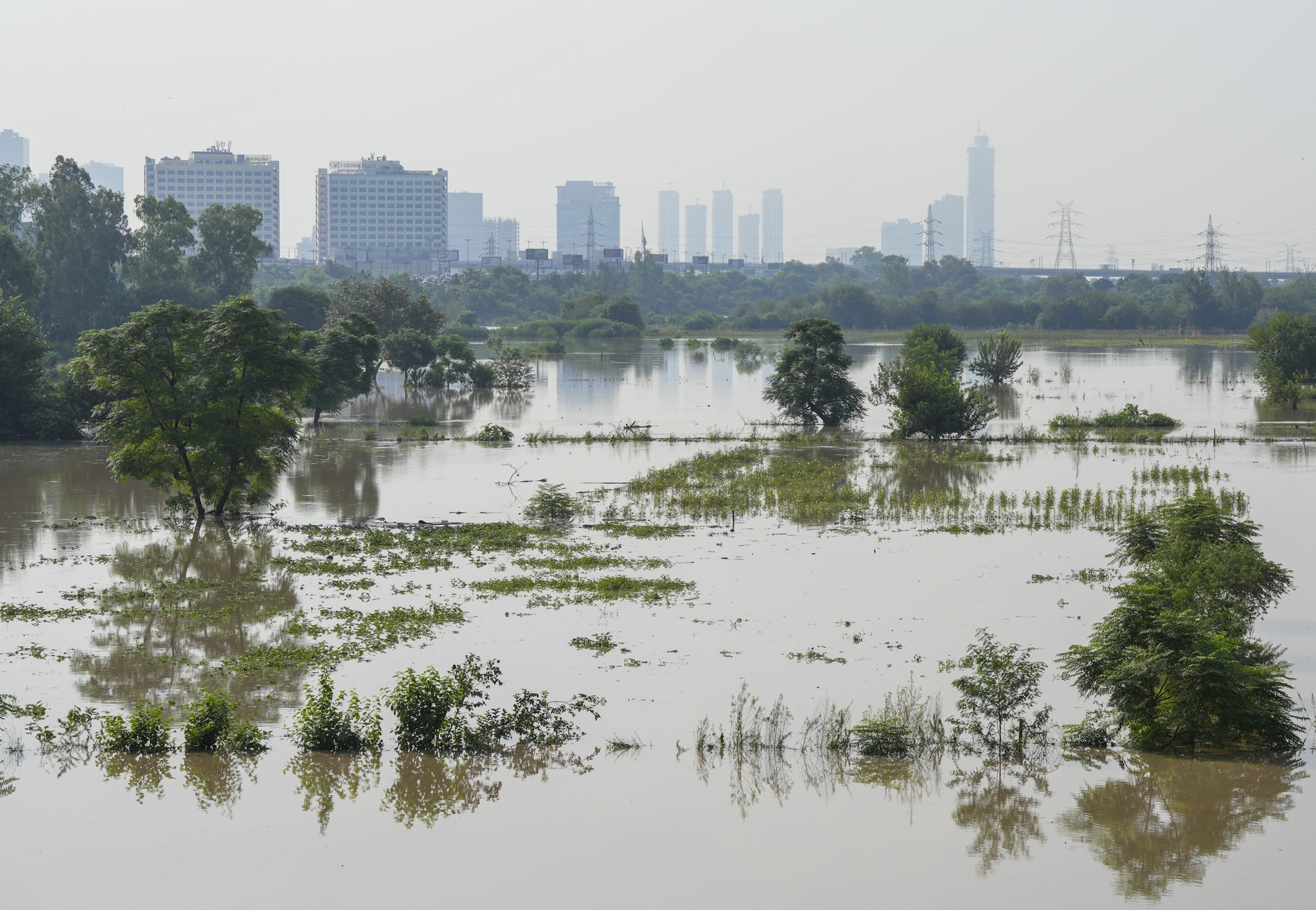Yamuna Flooding Submerges Homes, Forces Evacuations As Heavy Rain ...
