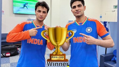Shubman Gill & Abhishek Sharma Pose With 'Trophy' After India Win Asia ...