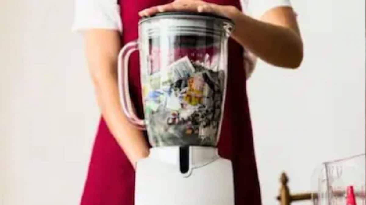 Tired of Dirty Mixer Jars? Viral Kitchen Hack Shows Easy Cleaning Trick
