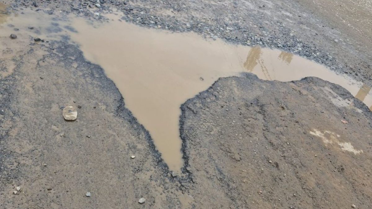 Why Internet Is Calling This Pothole On A Bengaluru Road ‘Nationalist ...