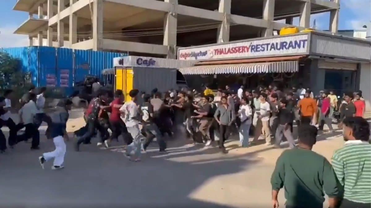 Bengaluru Students’ College Fight Goes Viral, Netizens Compare Brawl To ...