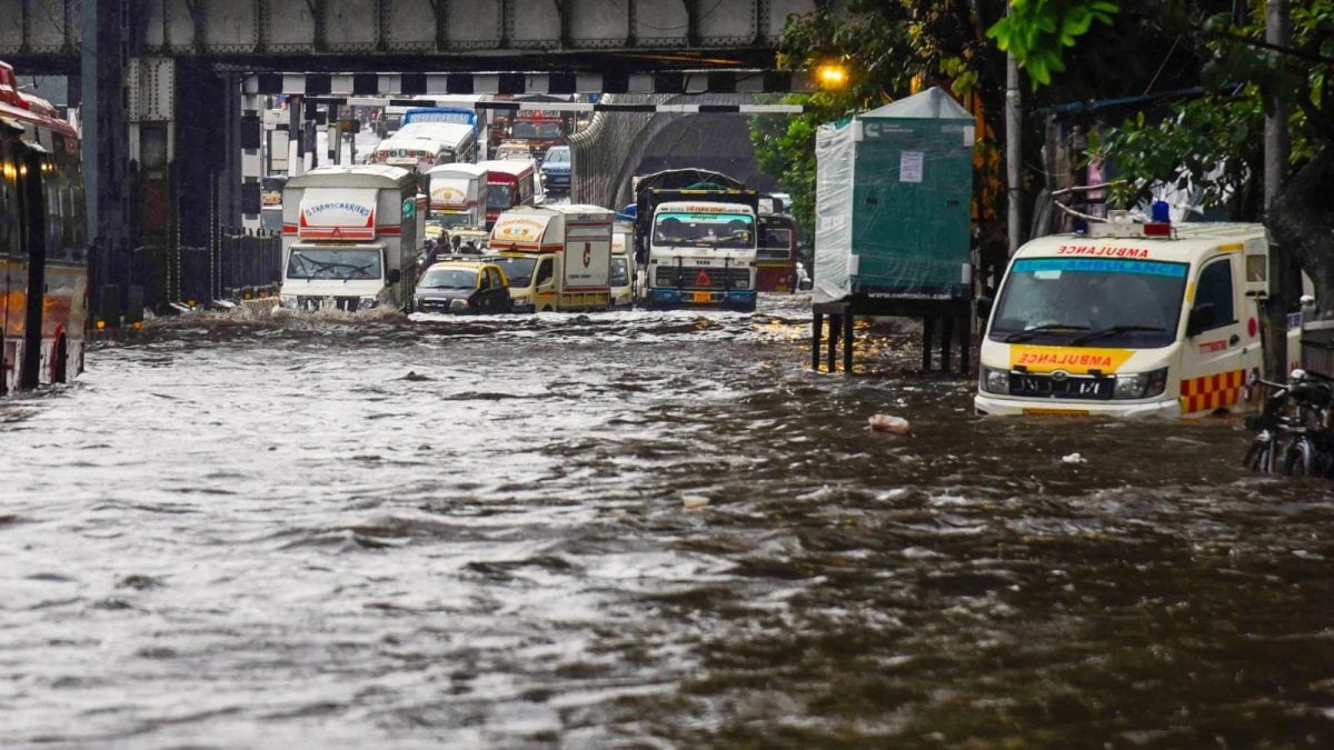 Heavy Overnight Rain Lashes Mumbai Amid Red Alert; Locals Delayed ...